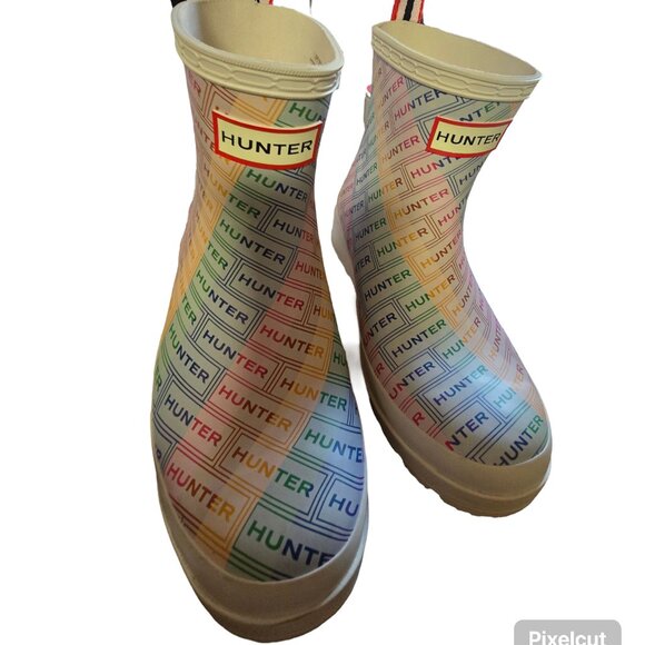 Hunter | Shoes | Hunter Short Logo Rainbow Print Boots For Women ...
